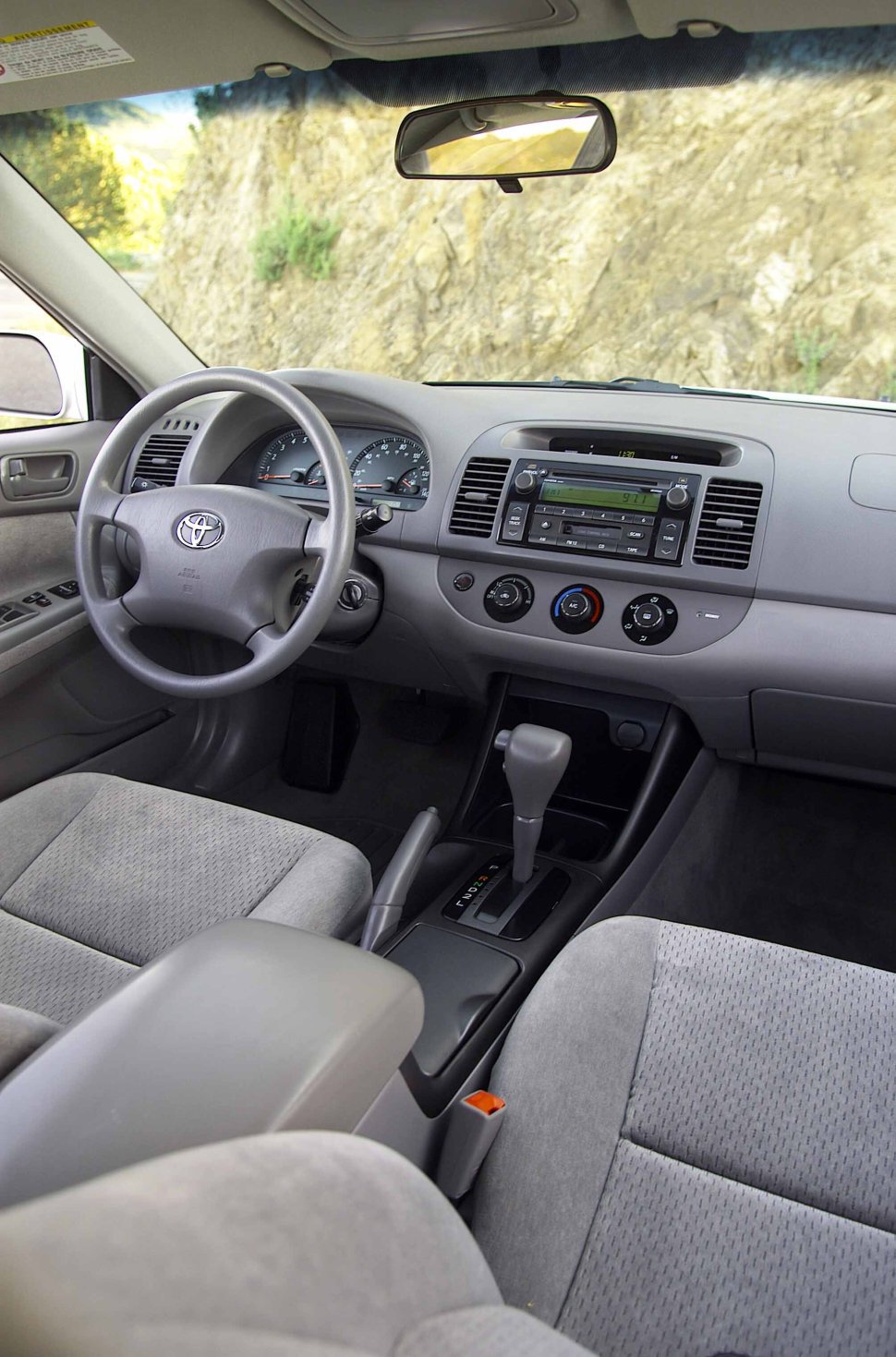 Toyota Camry technical specifications and fuel economy
